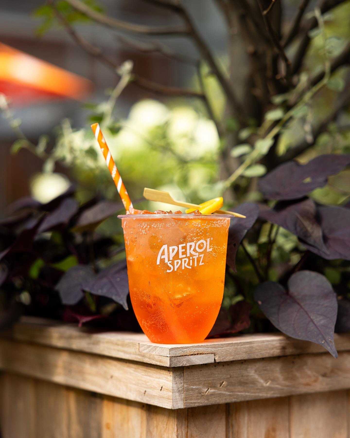 Eat Out USA | Café Click Philadelphia French-Inspired Al Fresco Dining